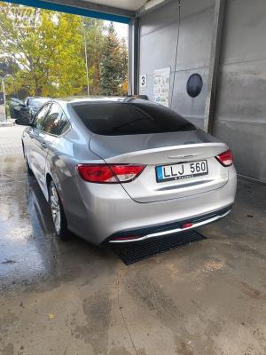 Chrysler 200 2015 Viļņa, ar dzinēja tilpumu 2.40 L un nobraukumu 300 tūkst. km par 5400 €, foto 5 vietnē AUTOMOTO.COM.LV