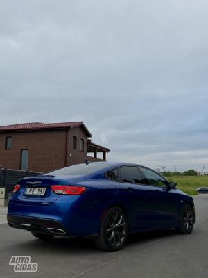 Chrysler 200 2016 in Vilnius, with an engine capacity of 2.40 L and mileage of 215 thousand km for 8900 €, photo 3 on AUTOMOTO.COM.LV
