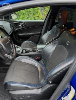 Chrysler 200 2016 in Vilnius, with an engine capacity of 2.40 L and mileage of 215 thousand km for 8900 €, photo 6 on AUTOMOTO.COM.LV