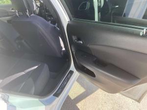 White Chrysler 200 2012 in Vilnius, with an engine capacity of 2.36 L and mileage of 167 thousand km for 4650 €, photo 12 on AUTOMOTO.COM.LV