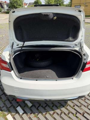 Balts Chrysler 200 2013 Panevēža, ar dzinēja tilpumu 2.36 L un nobraukumu 230 tūkst. km par 3800 €, foto 12 vietnē AUTOMOTO.COM.LV