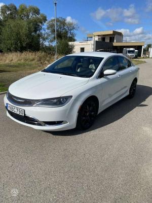 White Chrysler 200 2015 in Klaipeda, with an engine capacity of 3.60 L and mileage of 86 thousand km for 10000 €, photo 4 on AUTOMOTO.COM.LV