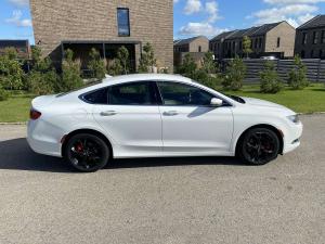 White Chrysler 200 2015 in Klaipeda, with an engine capacity of 3.60 L and mileage of 86 thousand km for 10000 €, photo 9 on AUTOMOTO.COM.LV