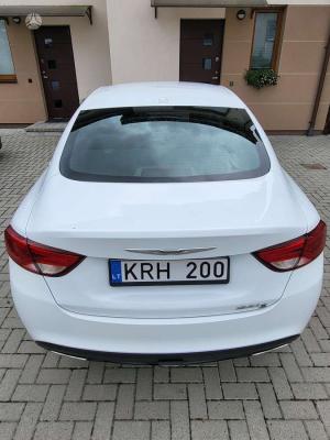 Balts Chrysler 200 2016 Kauņa, ar dzinēja tilpumu 2.40 L un nobraukumu 130 tūkst. km par 8000 €, foto 6 vietnē AUTOMOTO.COM.LV