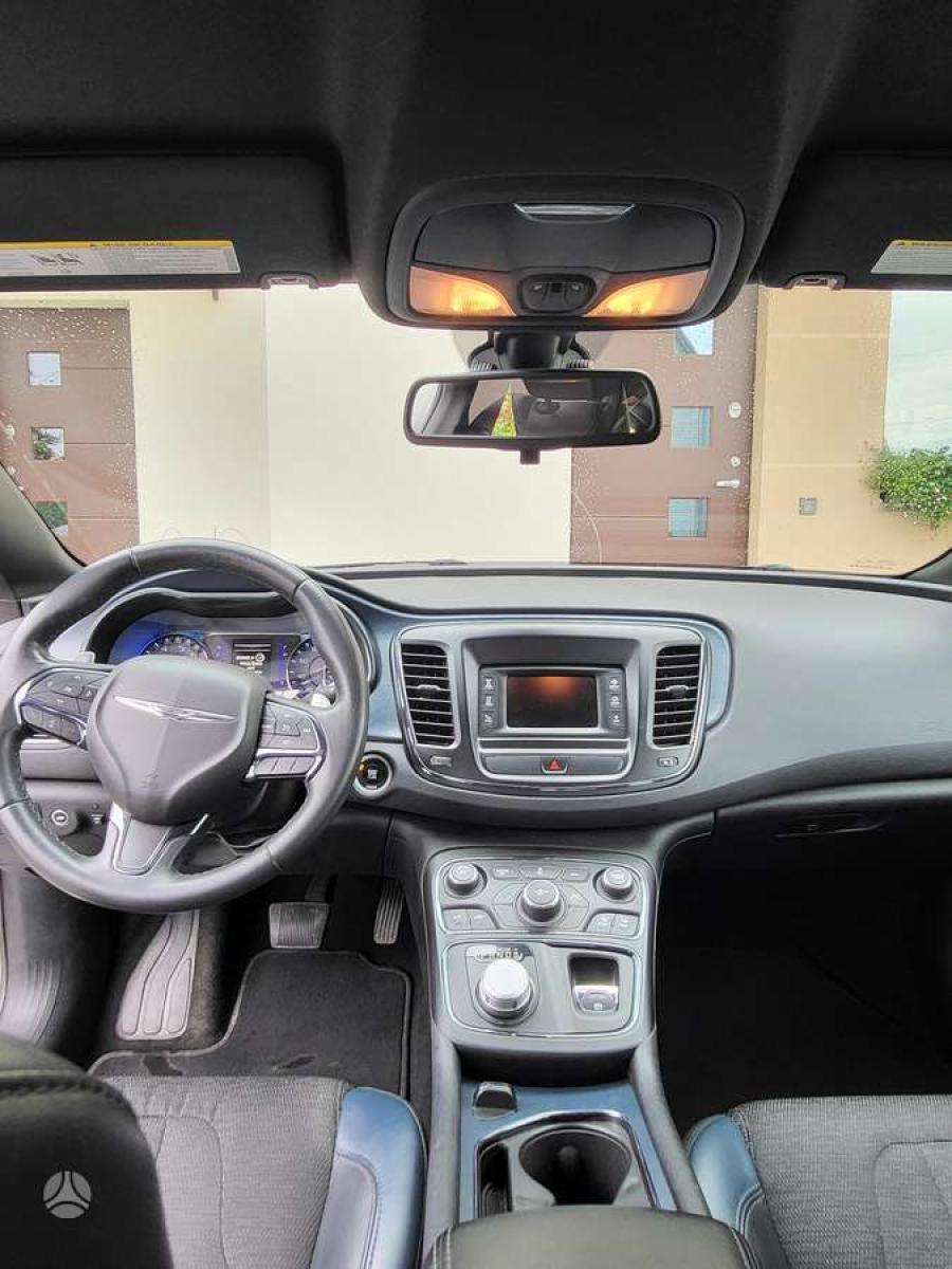 Balts Chrysler 200 2016 Kauņa, ar dzinēja tilpumu 2.40 L un nobraukumu 130 tūkst. km par 8000 €, foto 8 vietnē AUTOMOTO.COM.LV
