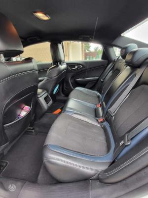Balts Chrysler 200 2016 Kauņa, ar dzinēja tilpumu 2.40 L un nobraukumu 130 tūkst. km par 8000 €, foto 11 vietnē AUTOMOTO.COM.LV
