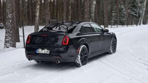 Black Chrysler 300 2015 in Vilnius, with an engine capacity of 3.60 L and mileage of 94 thousand km for 13950 €, photo 9 on AUTOMOTO.COM.LV