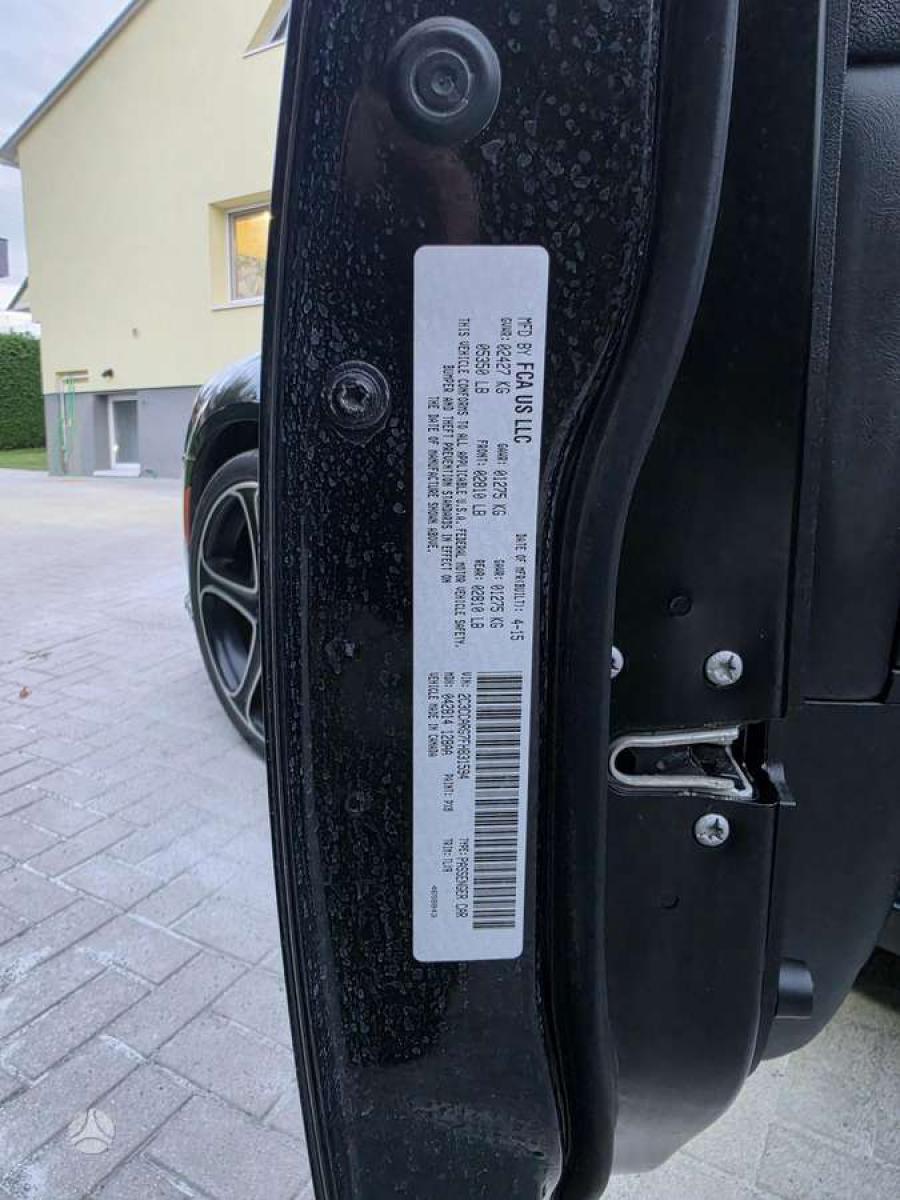 Black Chrysler 300 2015 in Kaunas, with an engine capacity of 3.60 L and mileage of 126 thousand km for 11000 €, photo 11 on AUTOMOTO.COM.LV