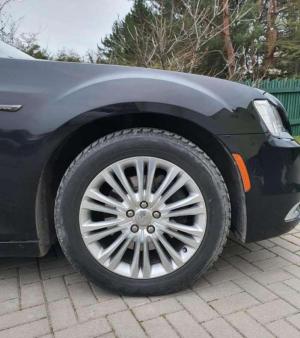 Black Chrysler 300 2015 in Kaunas, with an engine capacity of 3.60 L and mileage of 126 thousand km for 11000 €, photo 15 on AUTOMOTO.COM.LV