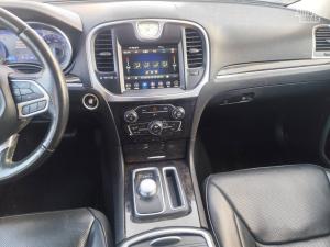 Grey Chrysler 300 2019 in Siauliai, with an engine capacity of 3.60 L and mileage of 170 thousand km for 12500 €, photo 19 on AUTOMOTO.COM.LV
