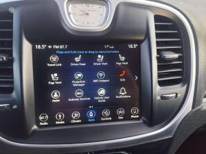 Pelēks Chrysler 300 2019 Šauļi, ar dzinēja tilpumu 3.60 L un nobraukumu 170 tūkst. km par 12500 €, foto 13 vietnē AUTOMOTO.COM.LV