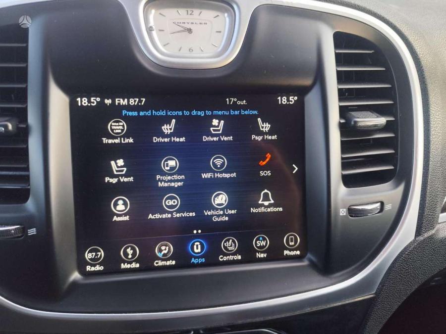 Pelēks Chrysler 300 2019 Šauļi, ar dzinēja tilpumu 3.60 L un nobraukumu 170 tūkst. km par 12500 €, foto 13 vietnē AUTOMOTO.COM.LV