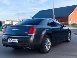 Pelēks Chrysler 300 2019 Šauļi, ar dzinēja tilpumu 3.60 L un nobraukumu 170 tūkst. km par 12500 €, foto 5 vietnē AUTOMOTO.COM.LV