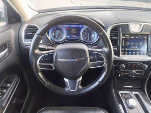 Pelēks Chrysler 300 2019 Šauļi, ar dzinēja tilpumu 3.60 L un nobraukumu 170 tūkst. km par 12500 €, foto 11 vietnē AUTOMOTO.COM.LV