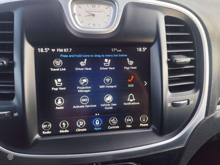 Pelēks Chrysler 300 2019 Šauļi, ar dzinēja tilpumu 3.60 L un nobraukumu 170 tūkst. km par 12500 €, foto 13 vietnē AUTOMOTO.COM.LV