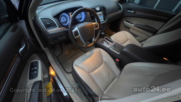Chrysler 300 2011 Tallina, ar dzinēja tilpumu 3.00 L un nobraukumu 194 tūkst. km par 7900 €, foto 11 vietnē AUTOMOTO.COM.LV