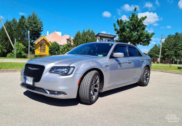 Chrysler 300 2016 in Siauliai, with an engine capacity of 3.60 L and mileage of 195 thousand km for 11200 €, photo 1 on AUTOMOTO.COM.LV