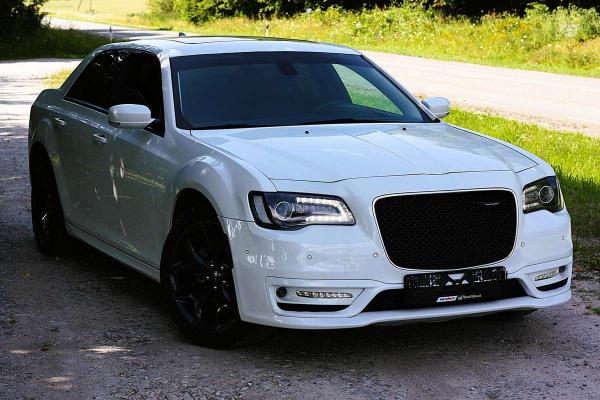 Balts Chrysler 300 2021 Kretinga, ar dzinēja tilpumu 3.60 L un nobraukumu 27 tūkst. km par 18499 €, foto 5 vietnē AUTOMOTO.COM.LV