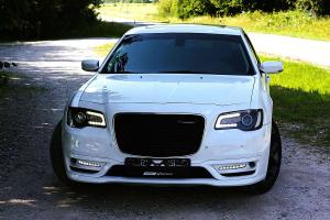White Chrysler 300 2021 in Kretinga, with an engine capacity of 3.60 L and mileage of 27 thousand km for 18499 €, photo 11 on AUTOMOTO.COM.LV