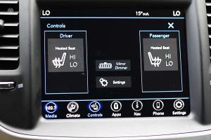 White Chrysler 300 2021 in Kretinga, with an engine capacity of 3.60 L and mileage of 27 thousand km for 18499 €, photo 36 on AUTOMOTO.COM.LV