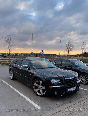 Melns Chrysler 300C 2006 Tallina, ar dzinēja tilpumu 3.00 L un nobraukumu 354 tūkst. km par 6000 €, foto 4 vietnē AUTOMOTO.COM.LV