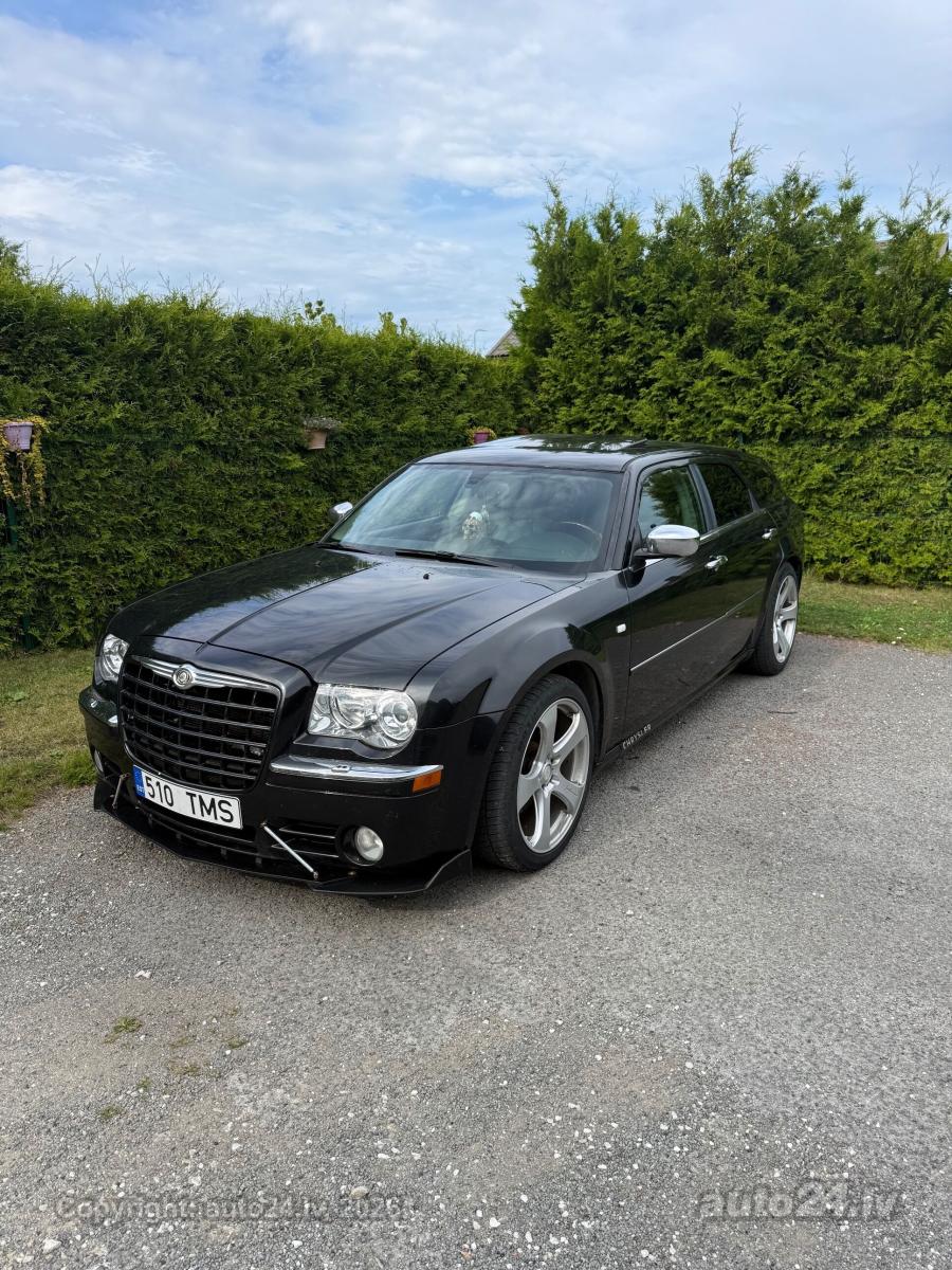 Melns Chrysler 300C 2006 Tallina, ar dzinēja tilpumu 3.00 L un nobraukumu 354 tūkst. km par 6000 €, foto 7 vietnē AUTOMOTO.COM.LV
