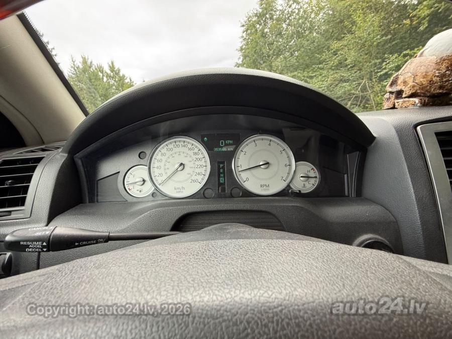 Melns Chrysler 300C 2006 Tallina, ar dzinēja tilpumu 3.00 L un nobraukumu 354 tūkst. km par 6000 €, foto 19 vietnē AUTOMOTO.COM.LV