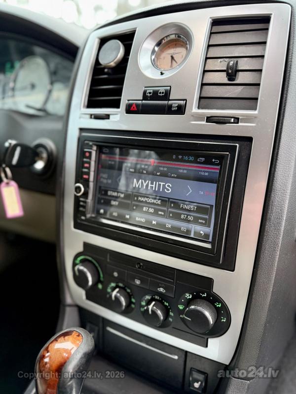 Melns Chrysler 300C 2007 Tallina, ar dzinēja tilpumu 3.00 L un nobraukumu 400 tūkst. km par 3500 €, foto 11 vietnē AUTOMOTO.COM.LV