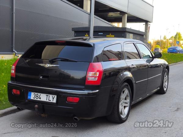 Black Chrysler 300C 2007 in Tallinn, with an engine capacity of 3.00 L and mileage of 290 thousand km for 2999 €, photo 5 on AUTOMOTO.COM.LV