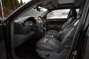 Черный Крайслер 300C 2005 в Елгава, объемом двигателя 3.50 л и пробегом 145 тыс. км за 3700 €, фото 11 на AUTOMOTO.COM.LV