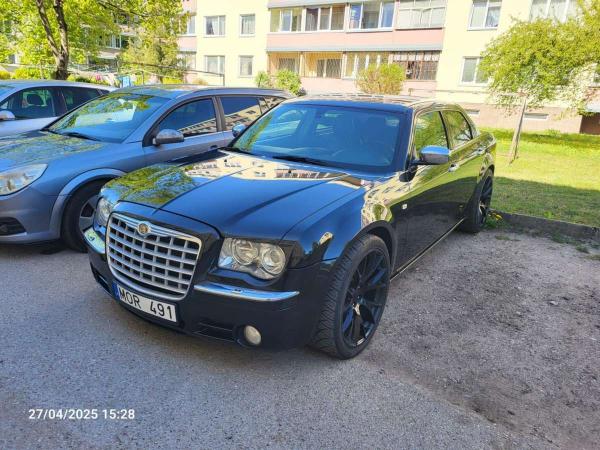 Черный Крайслер 300C 2006 в Алитус, объемом двигателя 3.00 л и пробегом 350 тыс. км за 2000 €, фото 1 на AUTOMOTO.COM.LV