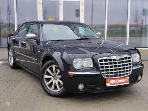 Melns Chrysler 300C 2007 Viļņa, ar dzinēja tilpumu 5.65 L un nobraukumu 146 tūkst. km par 3000 €, foto  vietnē AUTOMOTO.COM.LV