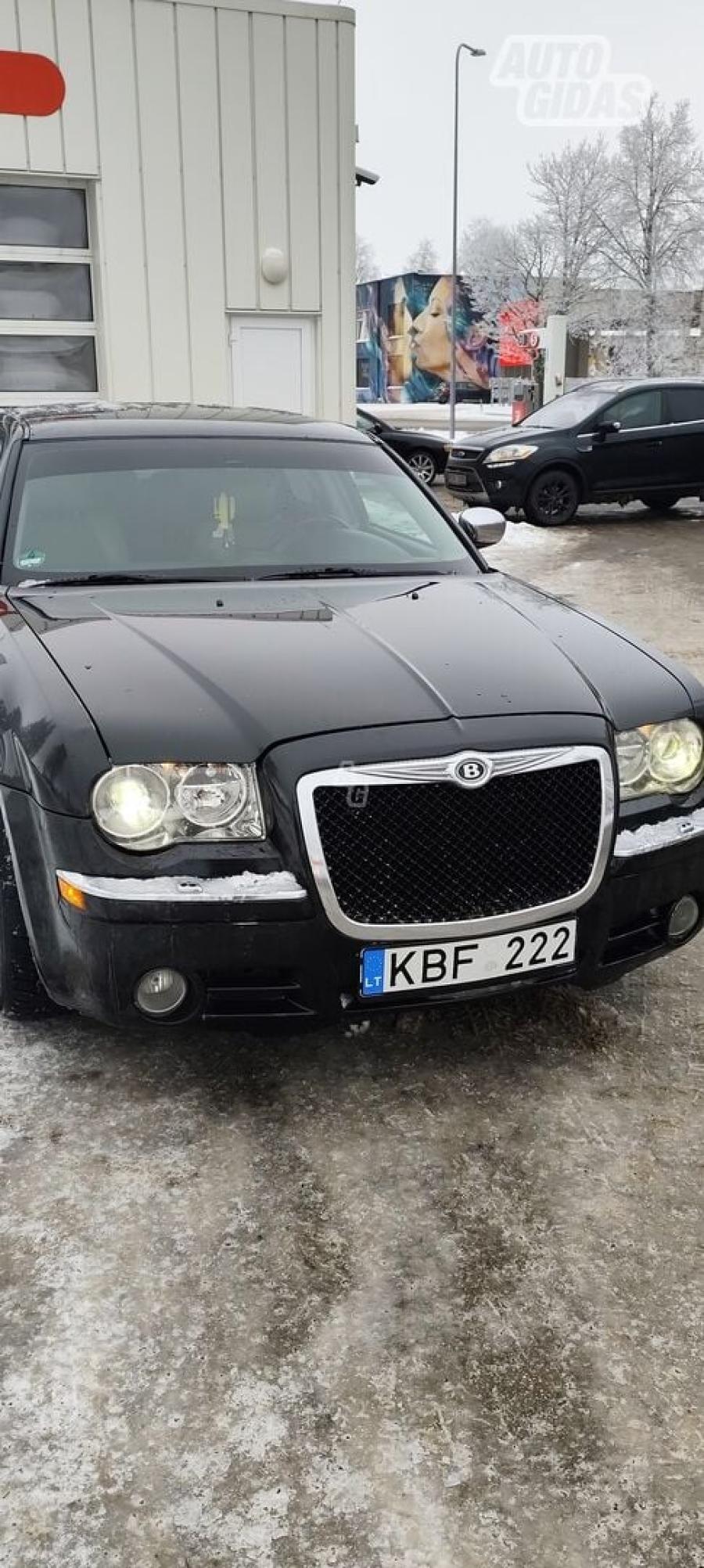 Black Chrysler 300C 2007 in Kaisiadorys, with an engine capacity of 3.00 L and mileage of 280 thousand km for 3700 €, photo 1 on AUTOMOTO.COM.LV