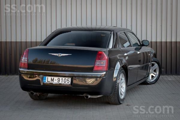 Черный Крайслер 300C 2007 в Талси, объемом двигателя 3.00 л и пробегом 303 тыс. км за 3990 €, фото 7 на AUTOMOTO.COM.LV