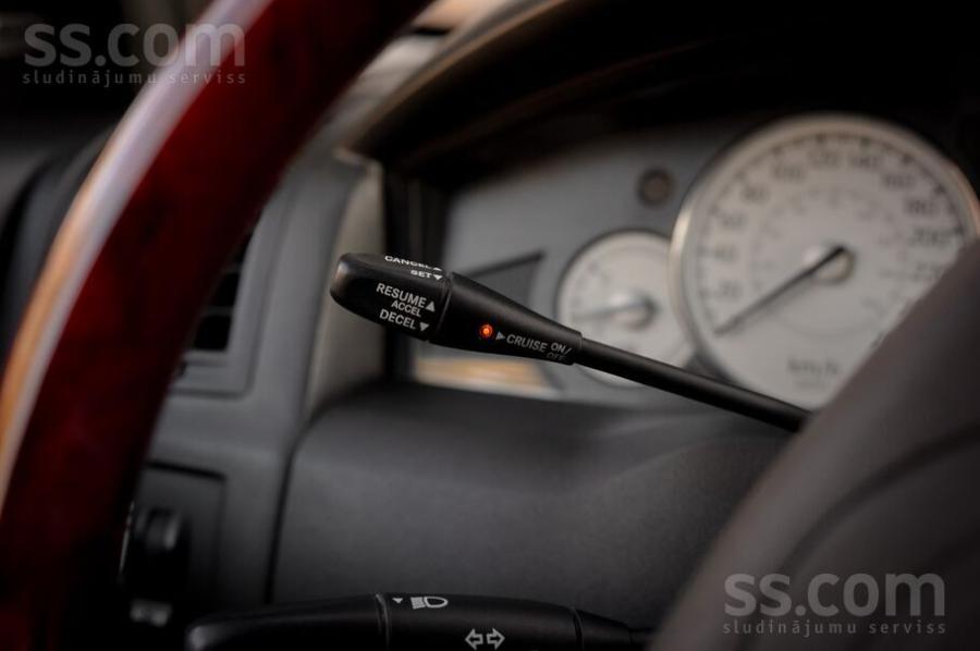 Melns Chrysler 300C 2007 Talsi, ar dzinēja tilpumu 3.00 L un nobraukumu 303 tūkst. km par 3990 €, foto 18 vietnē AUTOMOTO.COM.LV