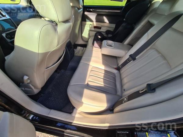 Melns Chrysler 300C 2007 Jelgava, ar dzinēja tilpumu 3.00 L un nobraukumu 301 tūkst. km par 3999 €, foto 7 vietnē AUTOMOTO.COM.LV