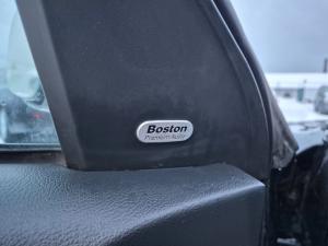 Black Chrysler 300C 2007 in Riga, with an engine capacity of 3.00 L and mileage of 296 thousand km for 4200 €, photo 32 on AUTOMOTO.COM.LV