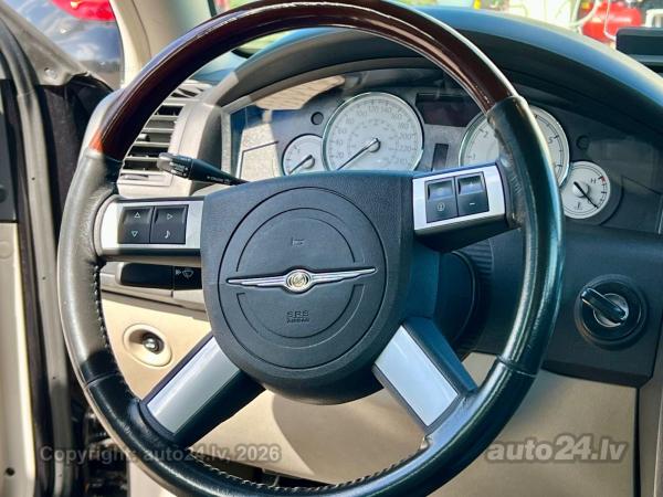 Melns Chrysler 300C 2007 Tallina, ar dzinēja tilpumu 3.00 L un nobraukumu 215 tūkst. km par 3990 €, foto 9 vietnē AUTOMOTO.COM.LV