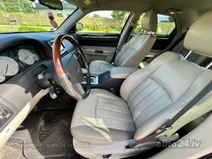 Melns Chrysler 300C 2007 Tallina, ar dzinēja tilpumu 3.00 L un nobraukumu 215 tūkst. km par 3990 €, foto 16 vietnē AUTOMOTO.COM.LV