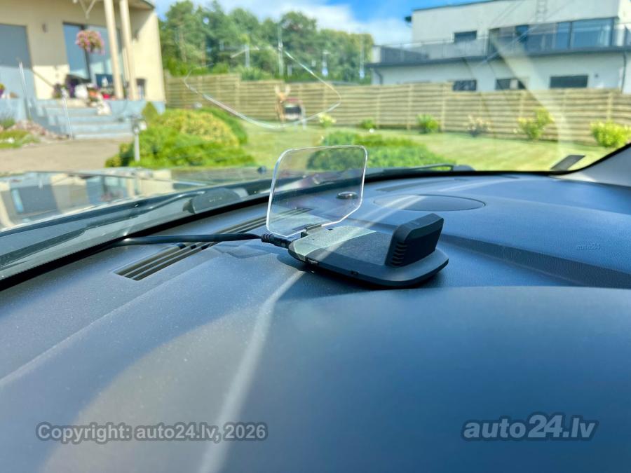Melns Chrysler 300C 2007 Tallina, ar dzinēja tilpumu 3.00 L un nobraukumu 215 tūkst. km par 3990 €, foto 17 vietnē AUTOMOTO.COM.LV