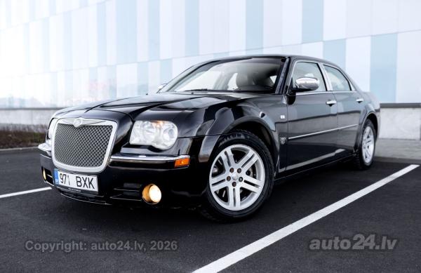 Melns Chrysler 300C 2008 Tallina, ar dzinēja tilpumu 3.00 L un nobraukumu 251 tūkst. km par 3990 €, foto 3 vietnē AUTOMOTO.COM.LV