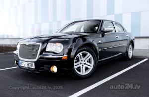 Black Chrysler 300C 2008 in Tallinn, with an engine capacity of 3.00 L and mileage of 251 thousand km for 3990 €, photo 4 on AUTOMOTO.COM.LV
