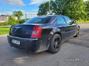 Черный Крайслер 300C 2008 в Таллин, объемом двигателя 3.00 л и пробегом 299 тыс. км за 1250 €, фото 4 на AUTOMOTO.COM.LV