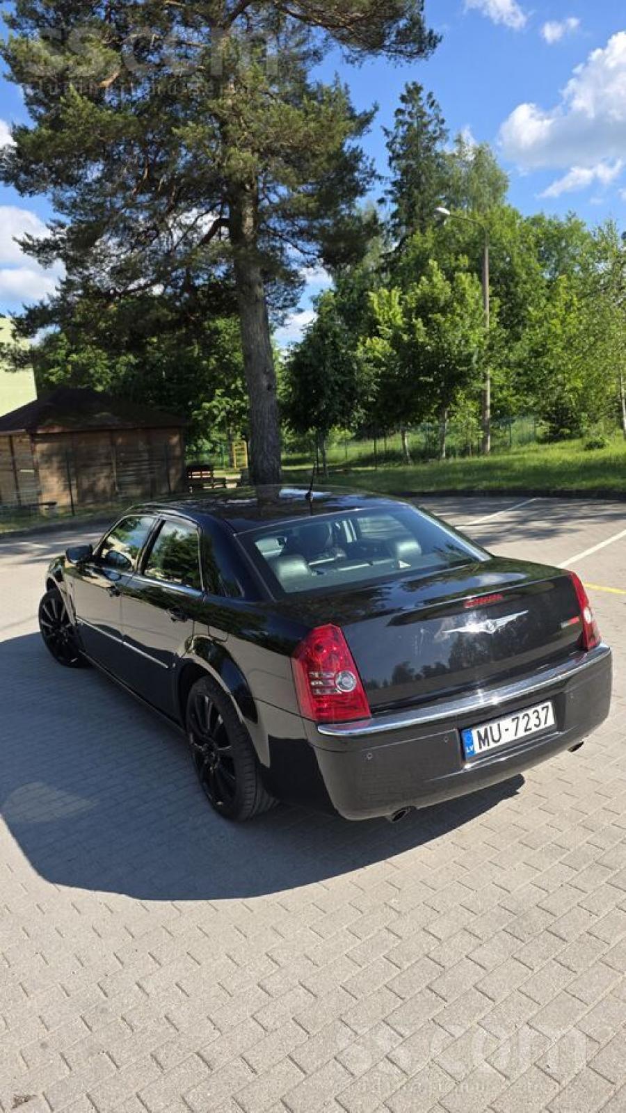 Melns Chrysler 300C 2008 Ventspils, ar dzinēja tilpumu 3.00 L un nobraukumu 240 tūkst. km par 5600 €, foto 6 vietnē AUTOMOTO.COM.LV