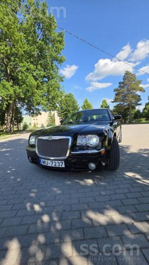 Melns Chrysler 300C 2008 Ventspils, ar dzinēja tilpumu 3.00 L un nobraukumu 240 tūkst. km par 5600 €, foto 17 vietnē AUTOMOTO.COM.LV