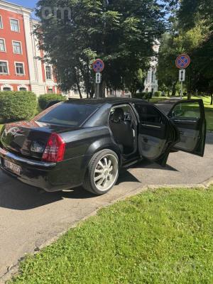 Черный Крайслер 300C 2008 в Елгава, объемом двигателя 3.00 л и пробегом 313 тыс. км за 5125 €, фото 4 на AUTOMOTO.COM.LV
