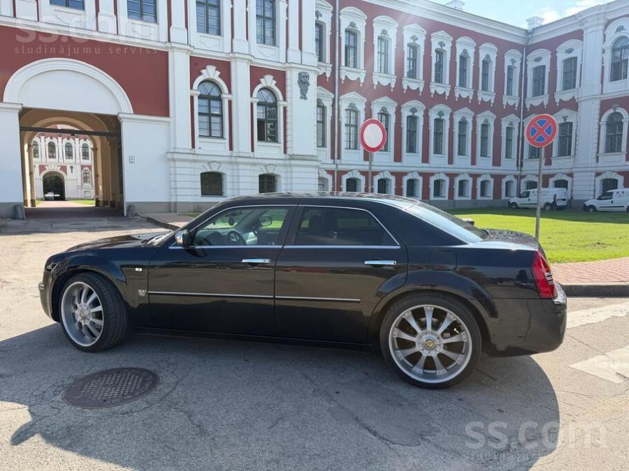 Черный Крайслер 300C 2008 в Елгава, объемом двигателя 3.00 л и пробегом 313 тыс. км за 5125 €, фото 5 на AUTOMOTO.COM.LV