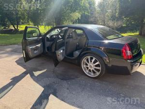 Черный Крайслер 300C 2008 в Елгава, объемом двигателя 3.00 л и пробегом 313 тыс. км за 5125 €, фото 7 на AUTOMOTO.COM.LV