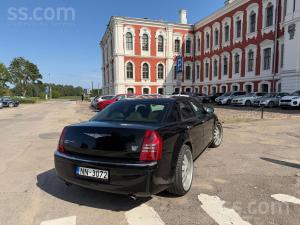 Черный Крайслер 300C 2008 в Елгава, объемом двигателя 3.00 л и пробегом 313 тыс. км за 5125 €, фото 8 на AUTOMOTO.COM.LV