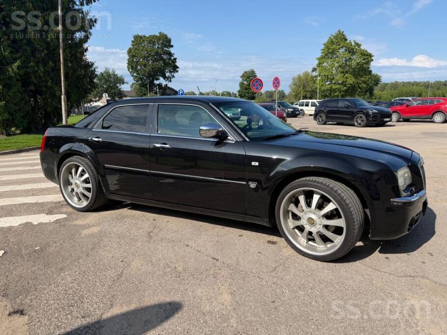 Черный Крайслер 300C 2008 в Елгава, объемом двигателя 3.00 л и пробегом 313 тыс. км за 5125 €, фото 9 на AUTOMOTO.COM.LV